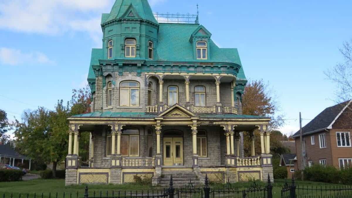 Chateau Jo-Turgeon is classed as a heritage building despite its decay